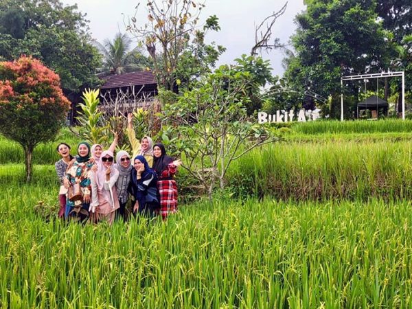 Bukit Air Resto Ulasan: Lokasi, Tiket Masuk, Menu & Harga