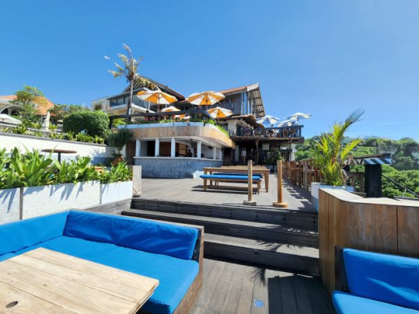 Single Fin: Review, Lokasi, Jam Buka, Harga Tiket & Menu 2025