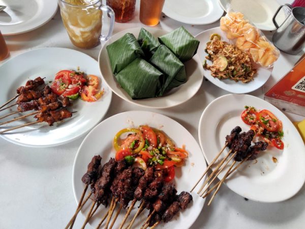 Sate Maranggi Hj Yetty: Lokasi, Jam Buka & Harga Menu 2025