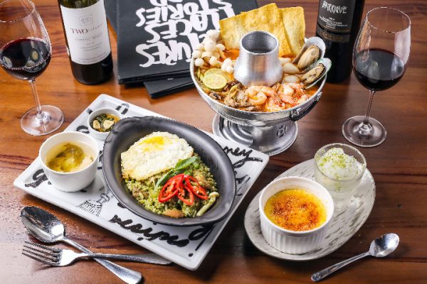 Greyhound Cafe: Review, Lokasi, Jam Buka & Harga Menu 2025