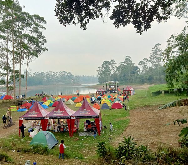 14 Tempat Camping di Bandung yang Bagus dan Murah
