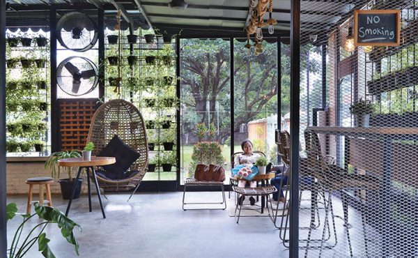 10 Tempat Nongkrong di Sentul Murah dan yang lagi Hits 2025