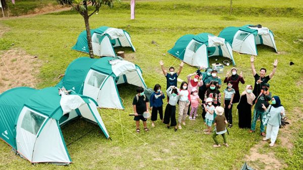 14 Tempat Camping di Bogor yang Lagi Hits dengan View Gunung