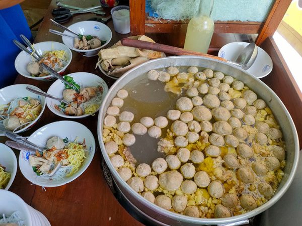 11 Warung Bakso Enak di Semarang Terkenal yang Murah
