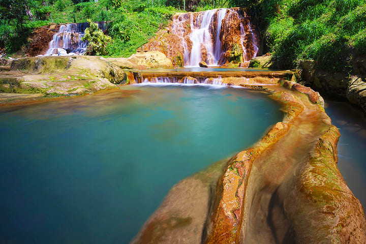 10 Pemandian Air Panas Bandung Yang Bikin Semangat Lagi