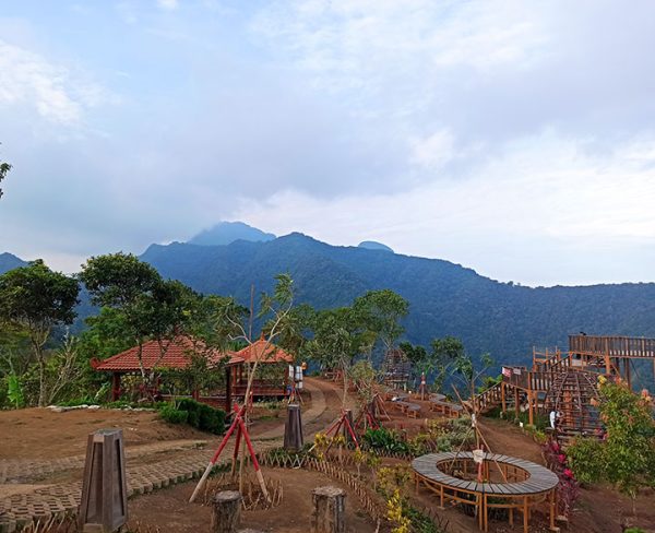 13 Tempat Wisata Di Kudus Terpopuler Yang Lagi Hits 2025