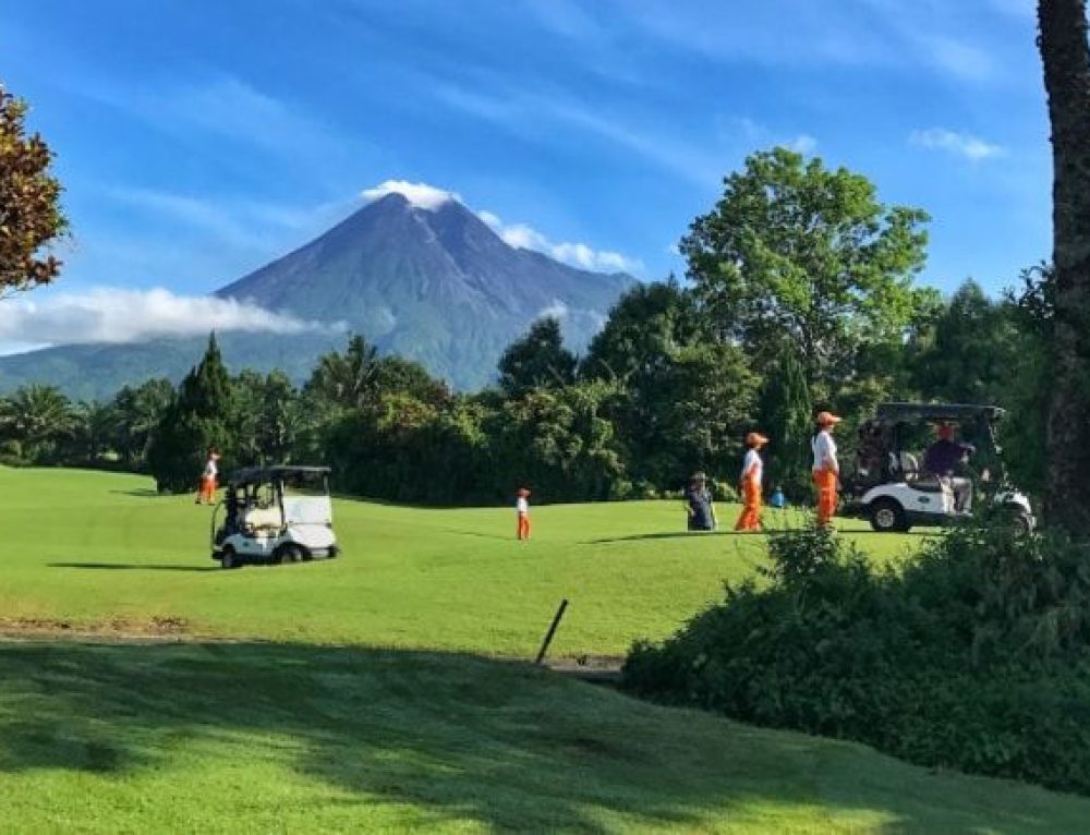 Pantai Selong Belanak: Sejarah, Harga Tiket Masuk 2024 & Lokasi