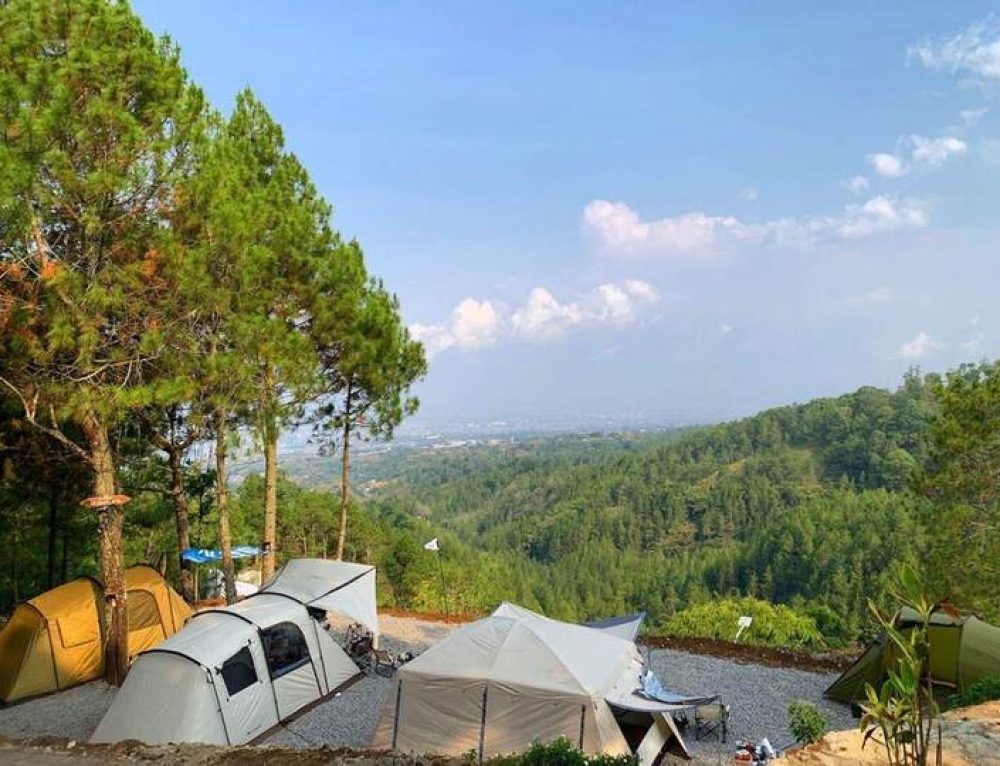 Puncak Halimun Camp: Lokasi, Daya Tarik & Harga Tiket 2024